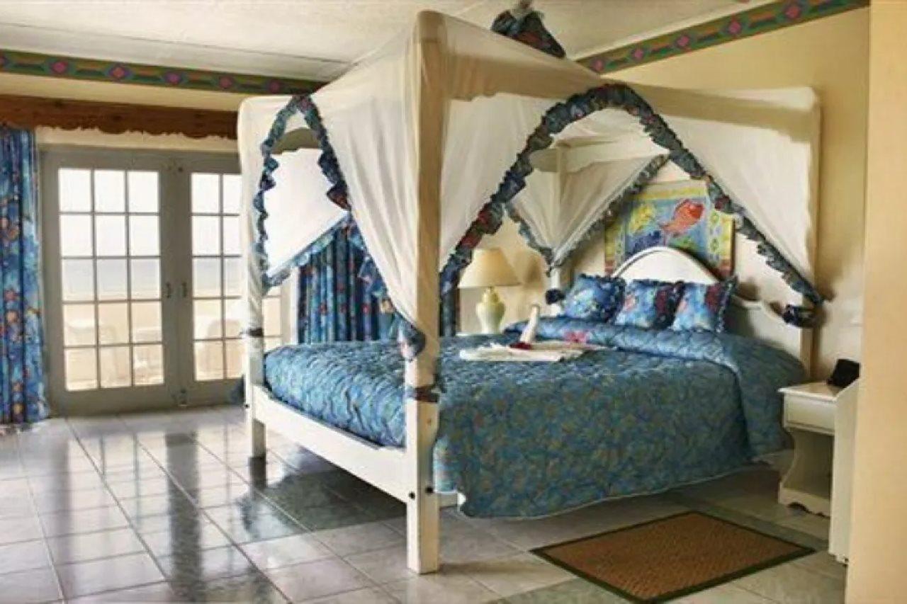 CLUB AMBIANCE HOTEL 3⋆ ::: RUNAWAY BAY, JAMAICA ::: COMPARE HOTEL RATES